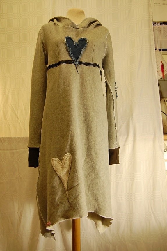 Hjertekjole i isoli-stoff med skjev kant! - Epla